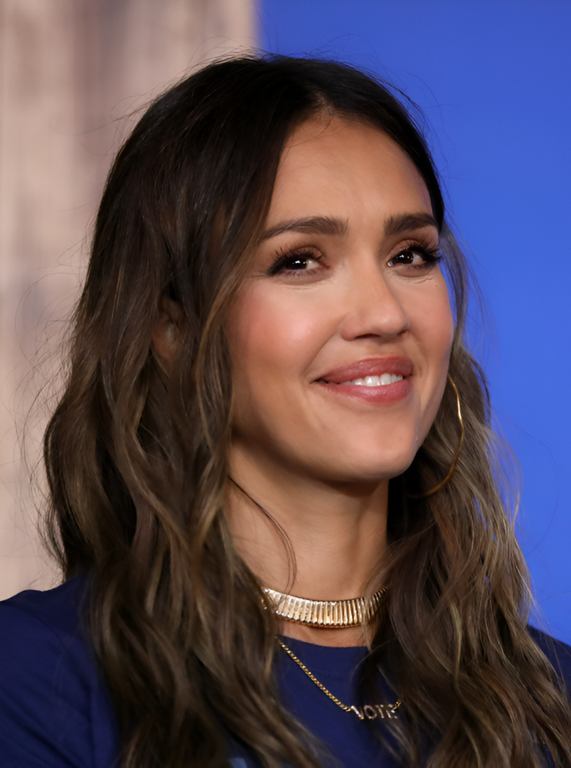 Jessica Alba Biography: Hollywood Star & Entrepreneur in 2025 - Top Mag